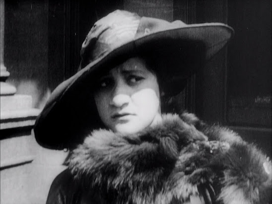 Evelyn Preer foi a ‘Primeira Dama Negra das Telas’ – MONDO MODA